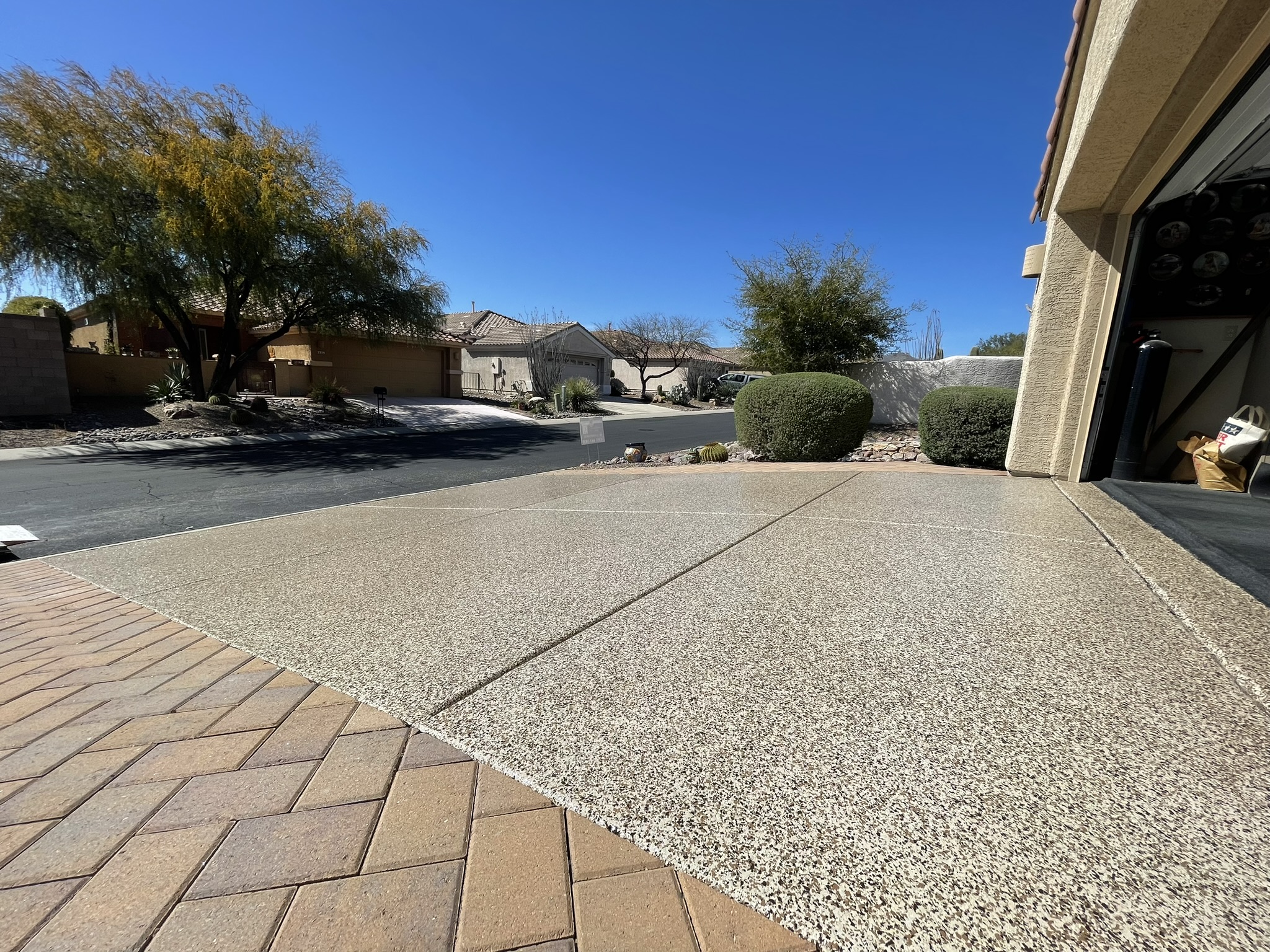 Incredible Epoxy removal and Polyaspartic Driveway concrete coating ...